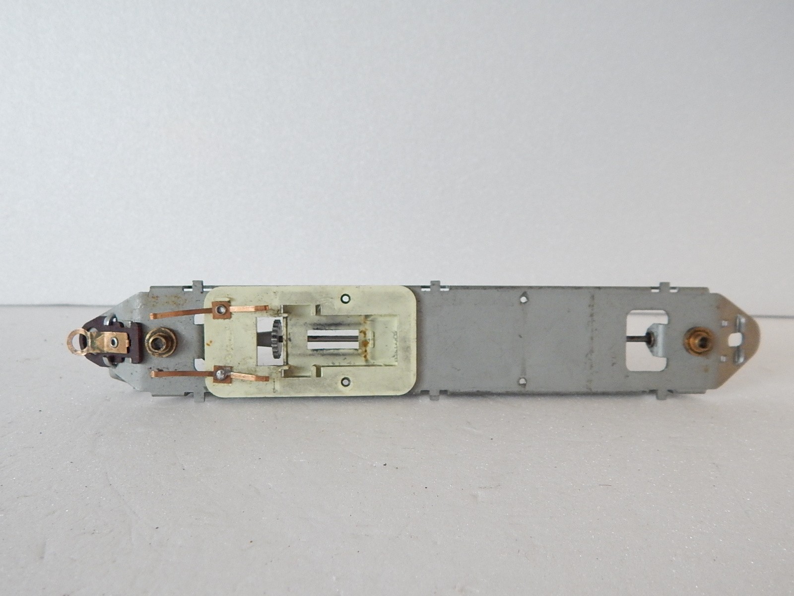 JOUEF CHASSIS DE LOCOMOTIVE CC 40101 A DOUBLE ENTRANEMENT BORD RELE...