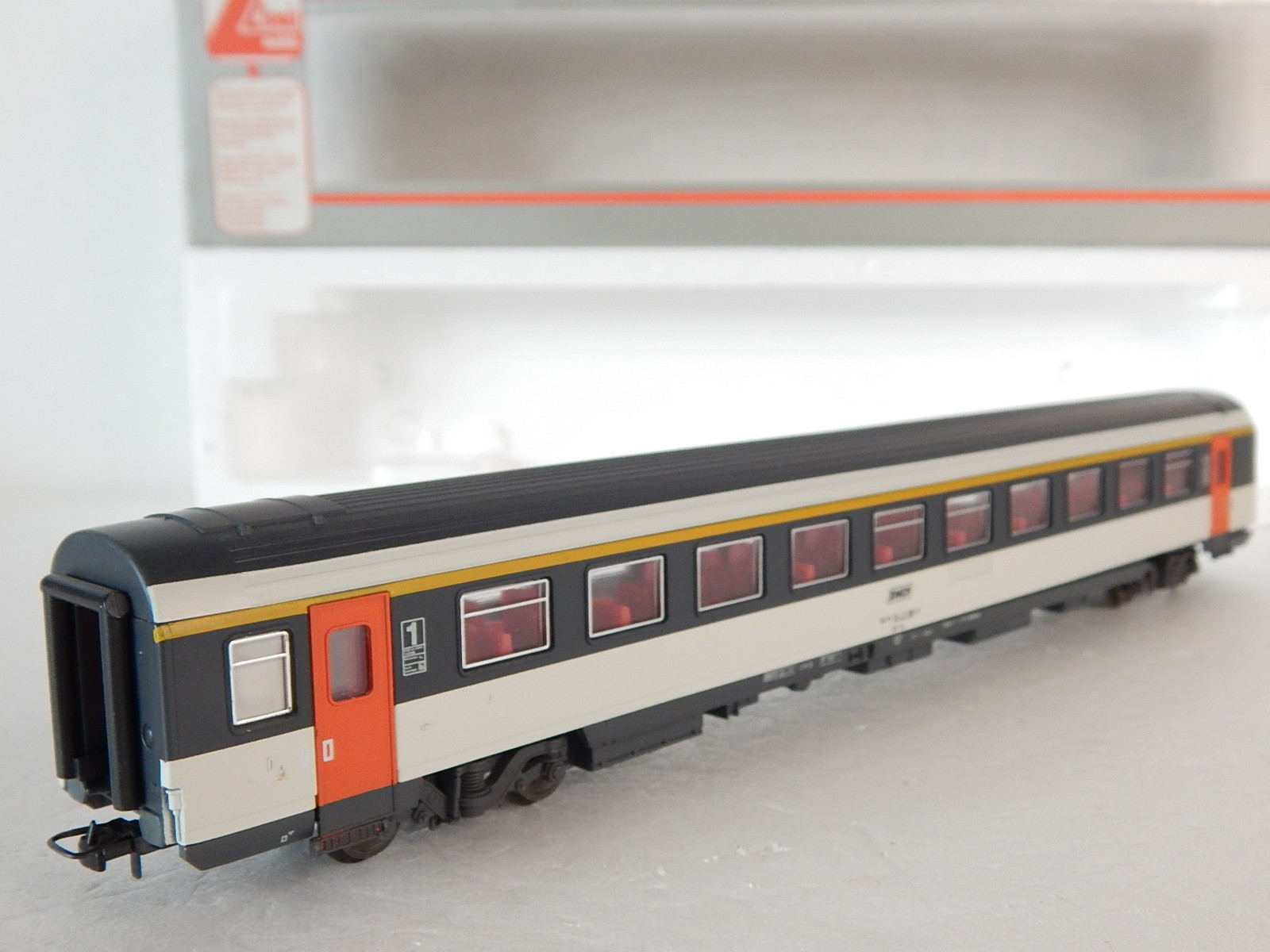 LIMA SNCF VOITURE CORAIL 1 CL A10 tu EN BOITE GRISE Ref 309232 K HO...
