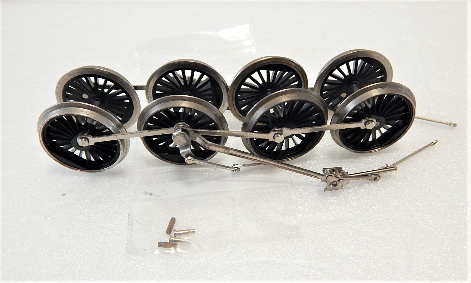 R 13958 UN EMBIELLAGE COMPLET + ESSIEUX DE LOCOMOTIVE VAPEUR 241 P ...