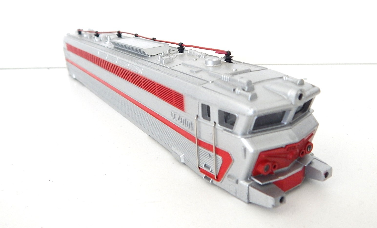 R 15194 LIMA CAISSE DE LOCOMOTIVE CC 40101 HO - CC2RAILS.COM