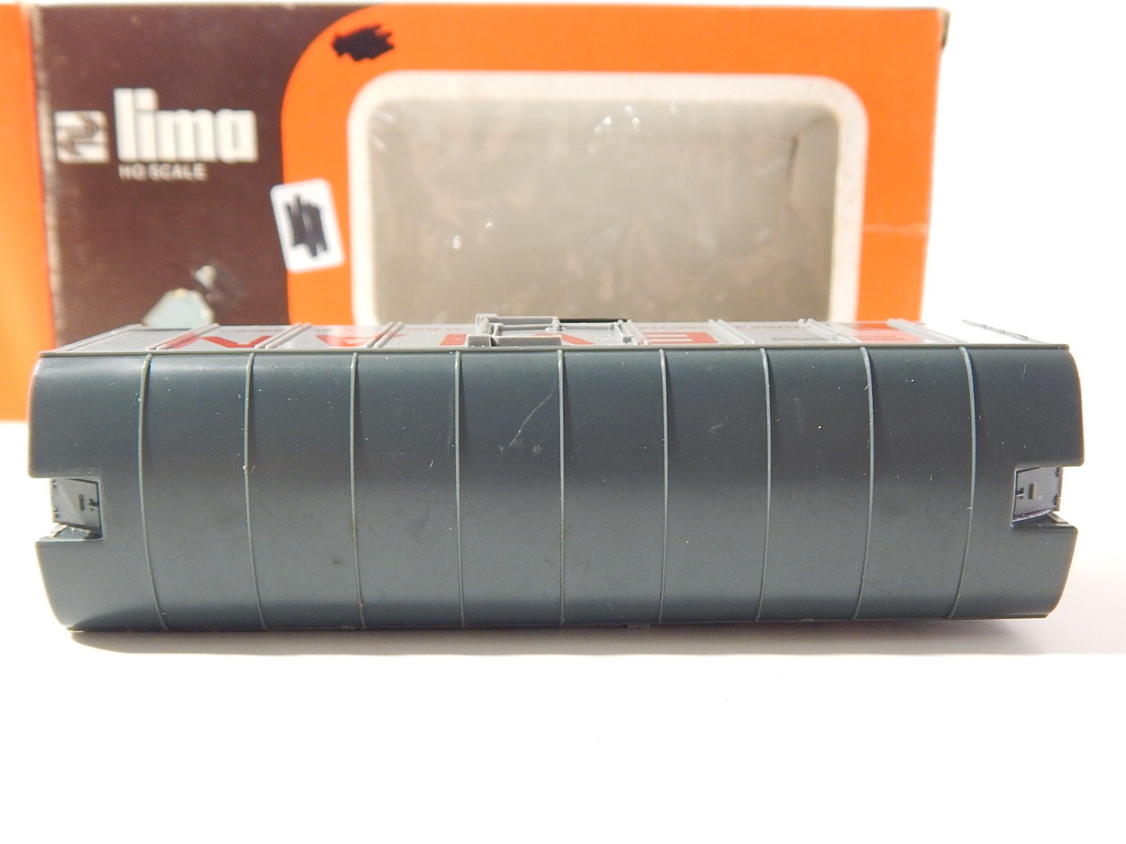 REF 3115 LIMA WAGON COUVERT A ESSIEUX EVIAN EN BOITE HO - CC2RAILS.COM