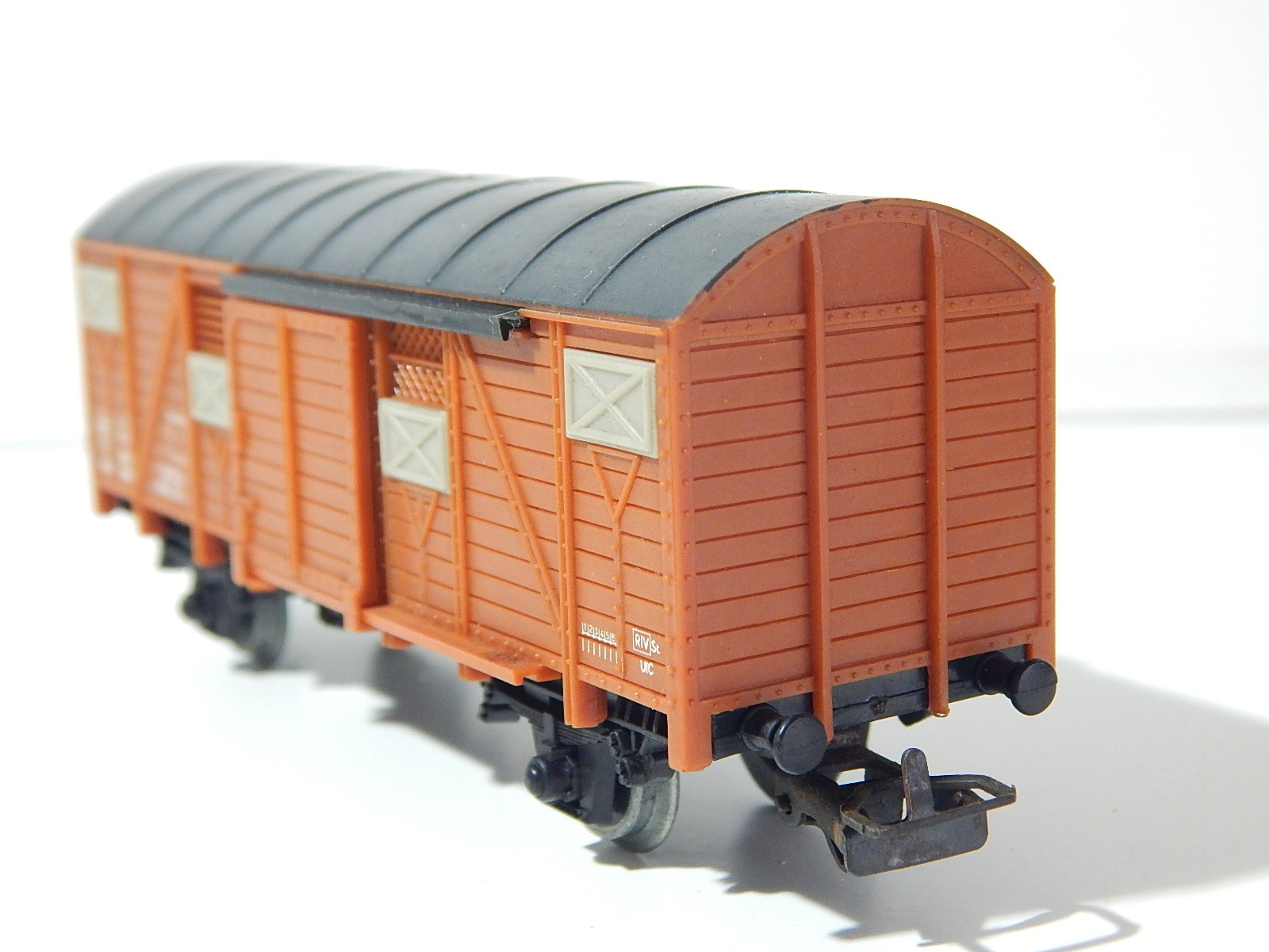 JOUEF WAGON COUVERT UIC SNCF MARRON TOIT NOIR A ESSIEUX HO SANS BOI...