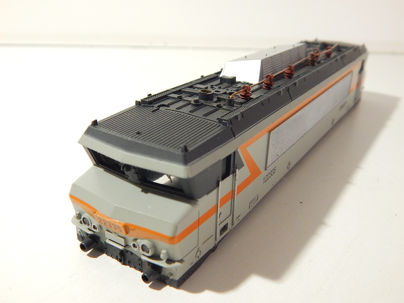 Réf 15745 JOUEF CAISSE DE LOCOMOTIVE BB 22335 HO - CC2RAILS.COM