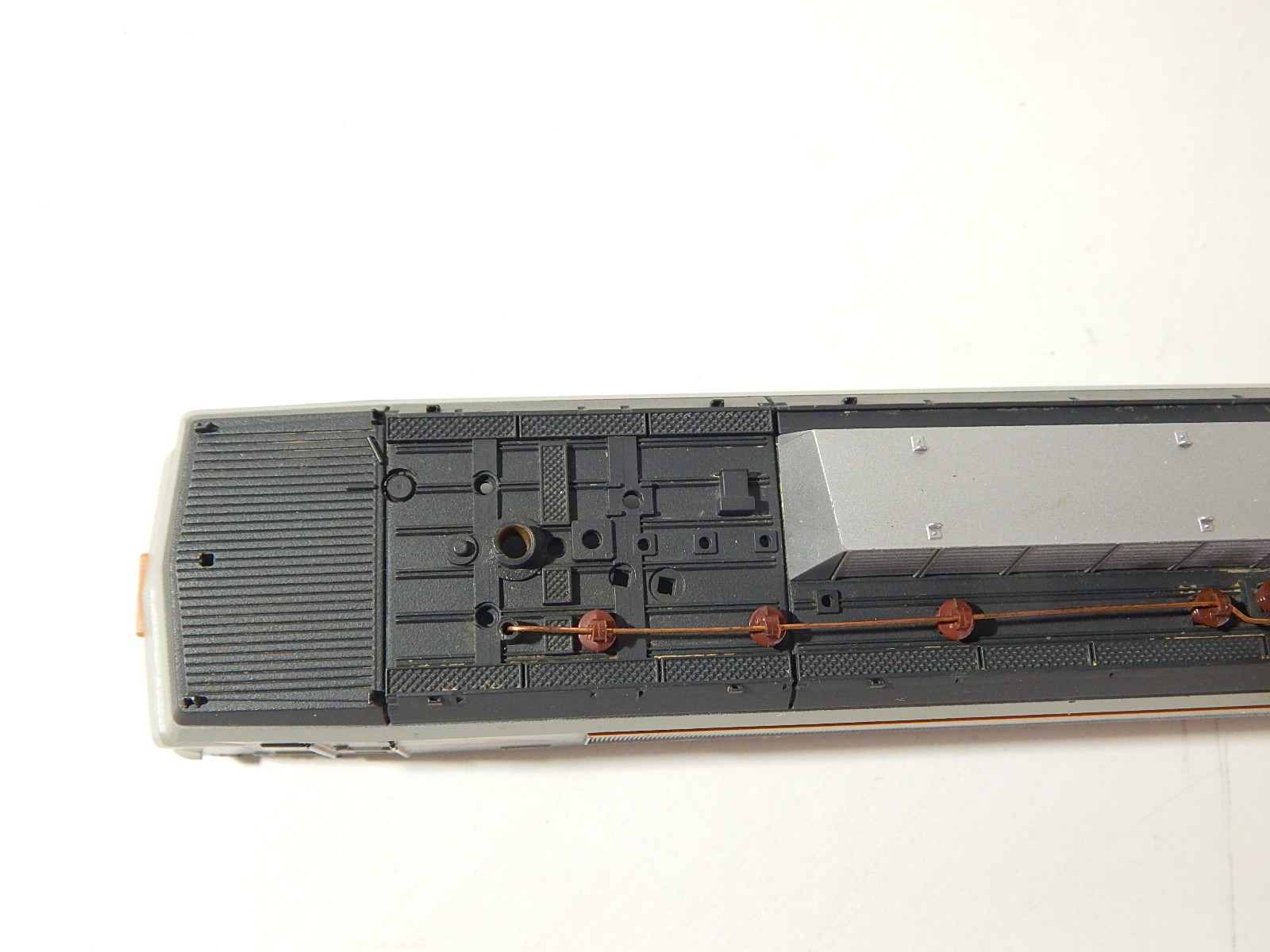 Réf 15745 JOUEF CAISSE DE LOCOMOTIVE BB 22335 HO - CC2RAILS.COM