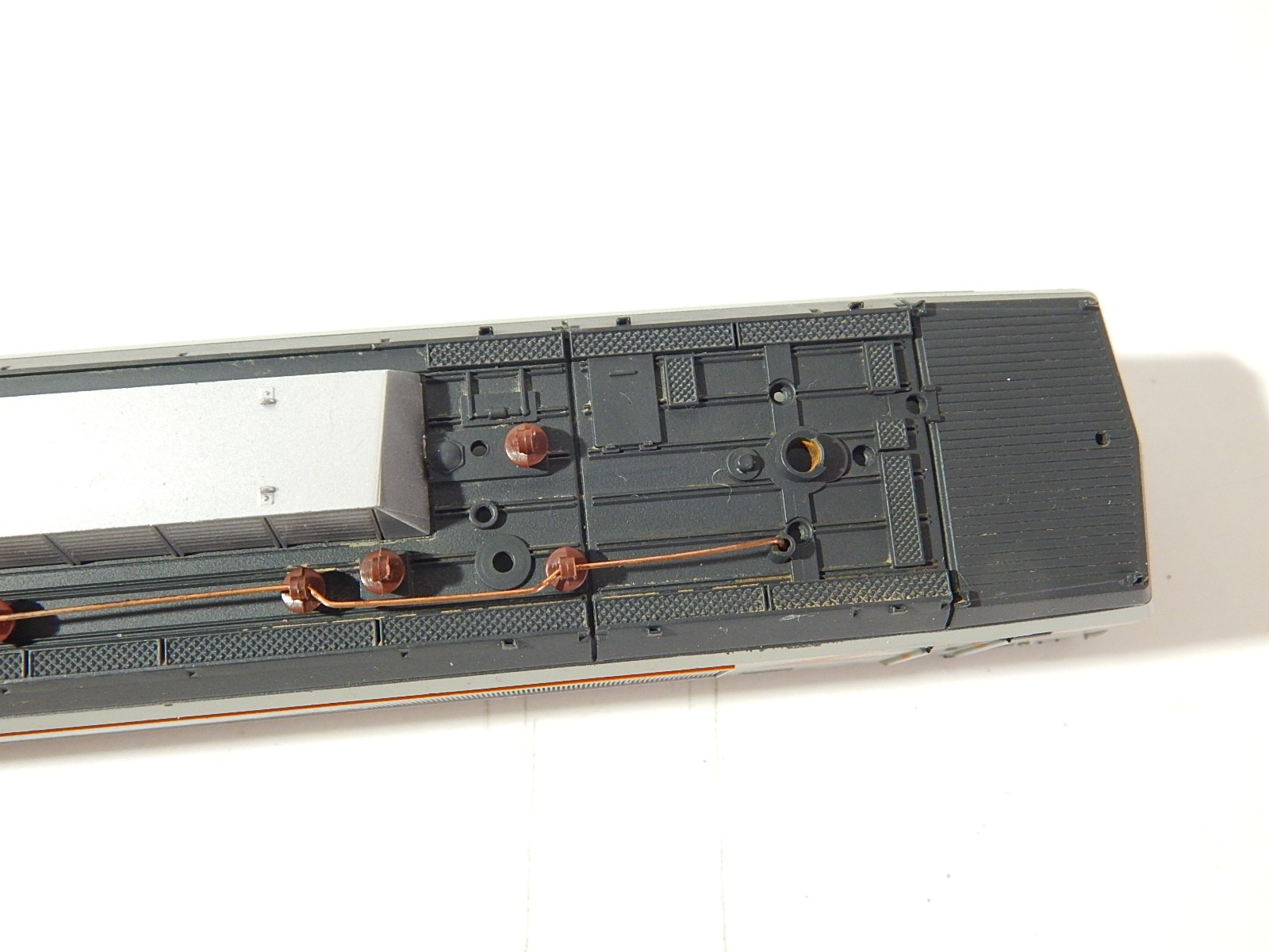 Réf 15745 JOUEF CAISSE DE LOCOMOTIVE BB 22335 HO - CC2RAILS.COM