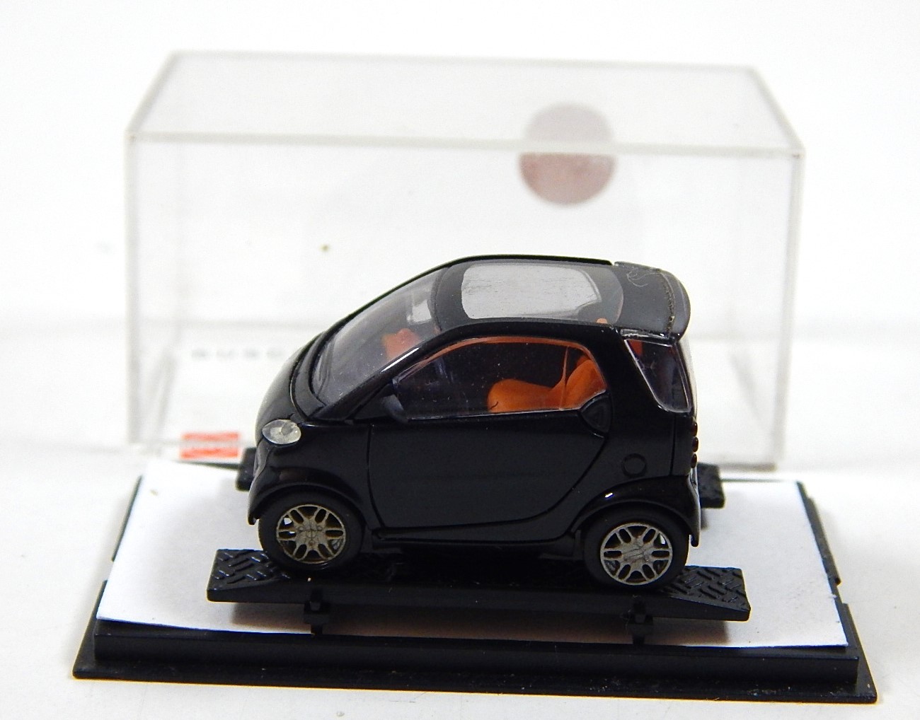 BUSCH 48900 VEHICULE SMART NOIR EN BOITE HO - CC2RAILS.COM