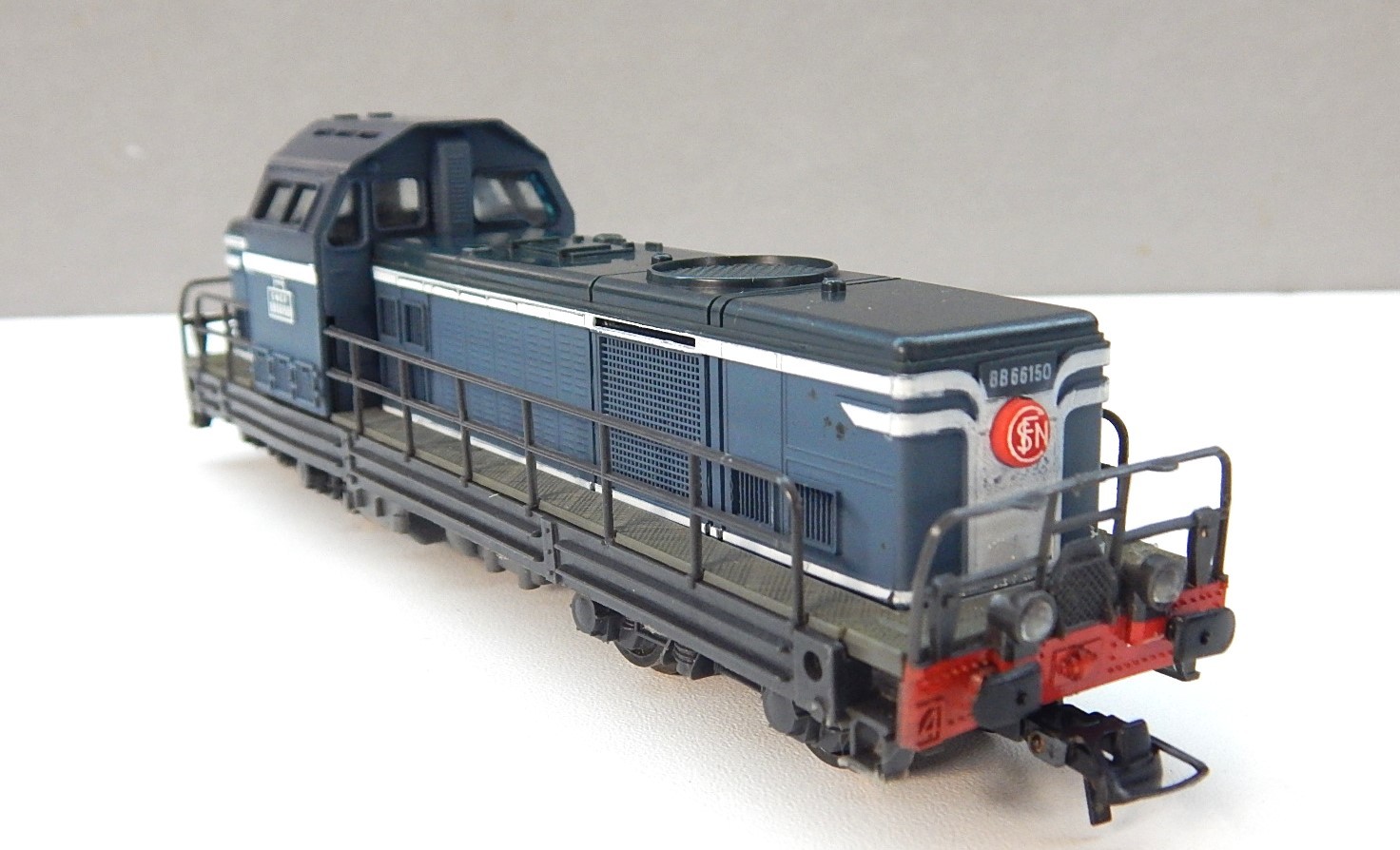 JOUEF LOCOMOTIVE DIESEL BB 66150 JOUEF EVOLUTION SANS BOITE HO - CC...