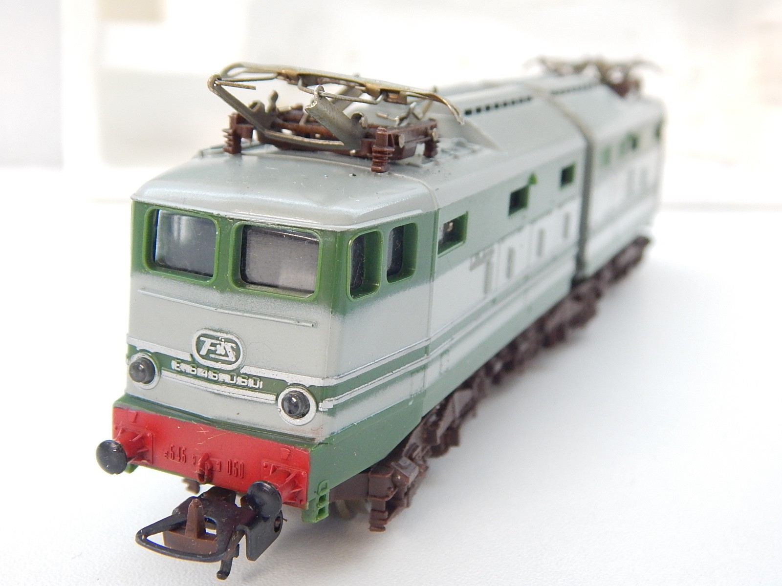 REF 8626 LIMA LOCOMOTIVE ELECTRIQUE FS 646-060 TRES BON ETAT EN BOI...