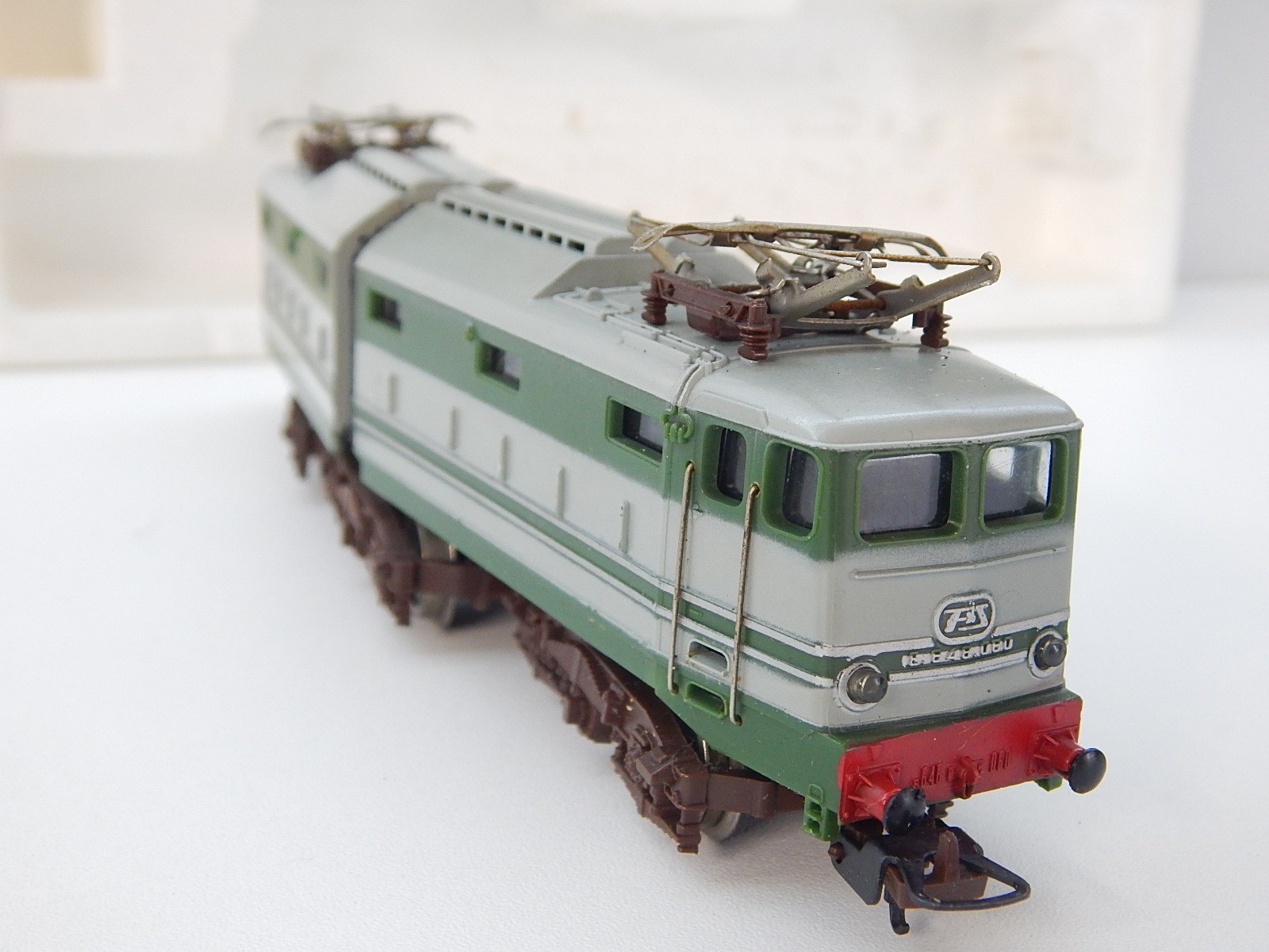 REF 8626 LIMA LOCOMOTIVE ELECTRIQUE FS 646-060 TRES BON ETAT EN BOI...