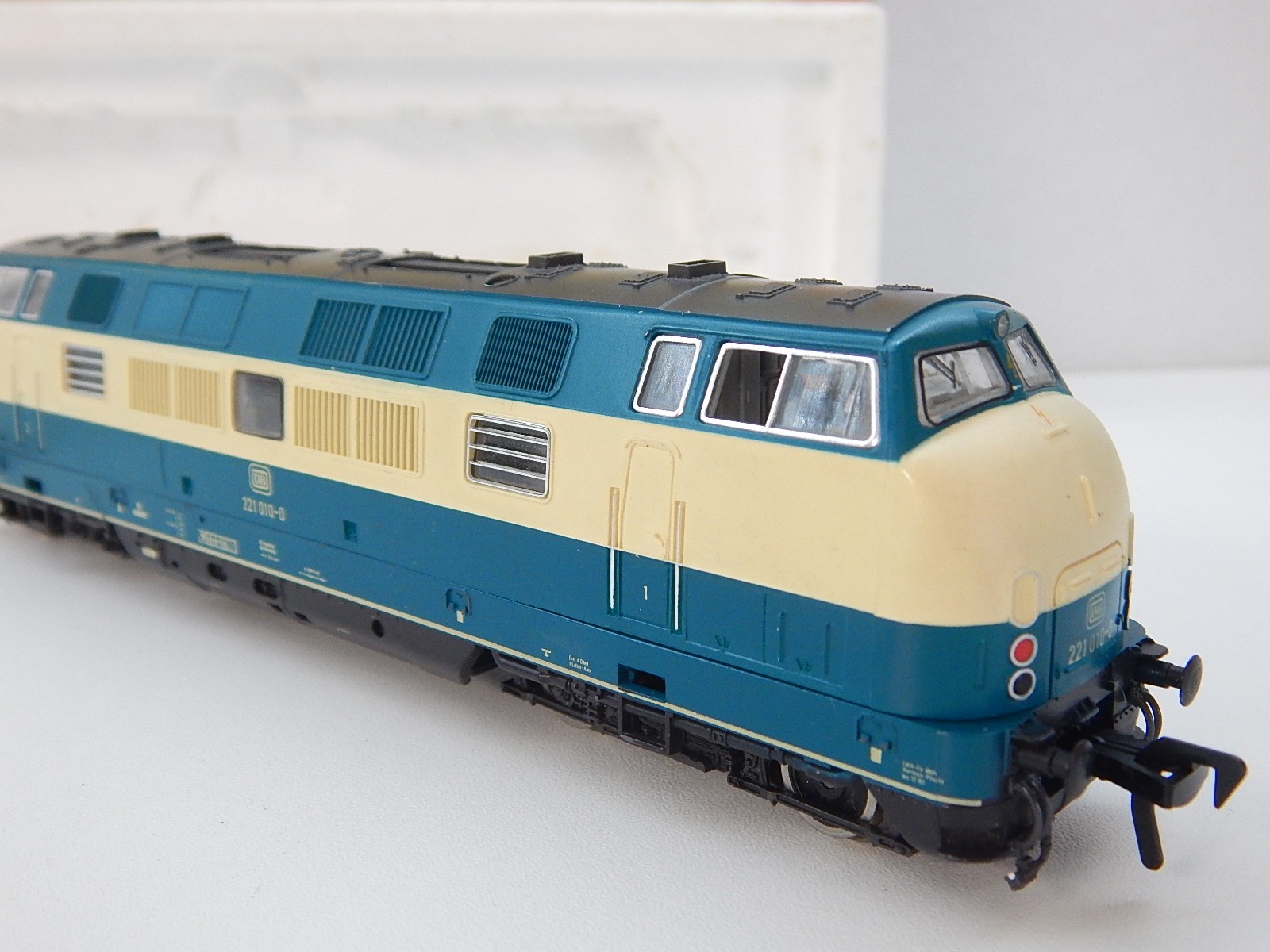 4236 FLEISCHMANN LOCOMOTIVE DB 221 010 - SUPERBE ETAT EN BOITE HO
