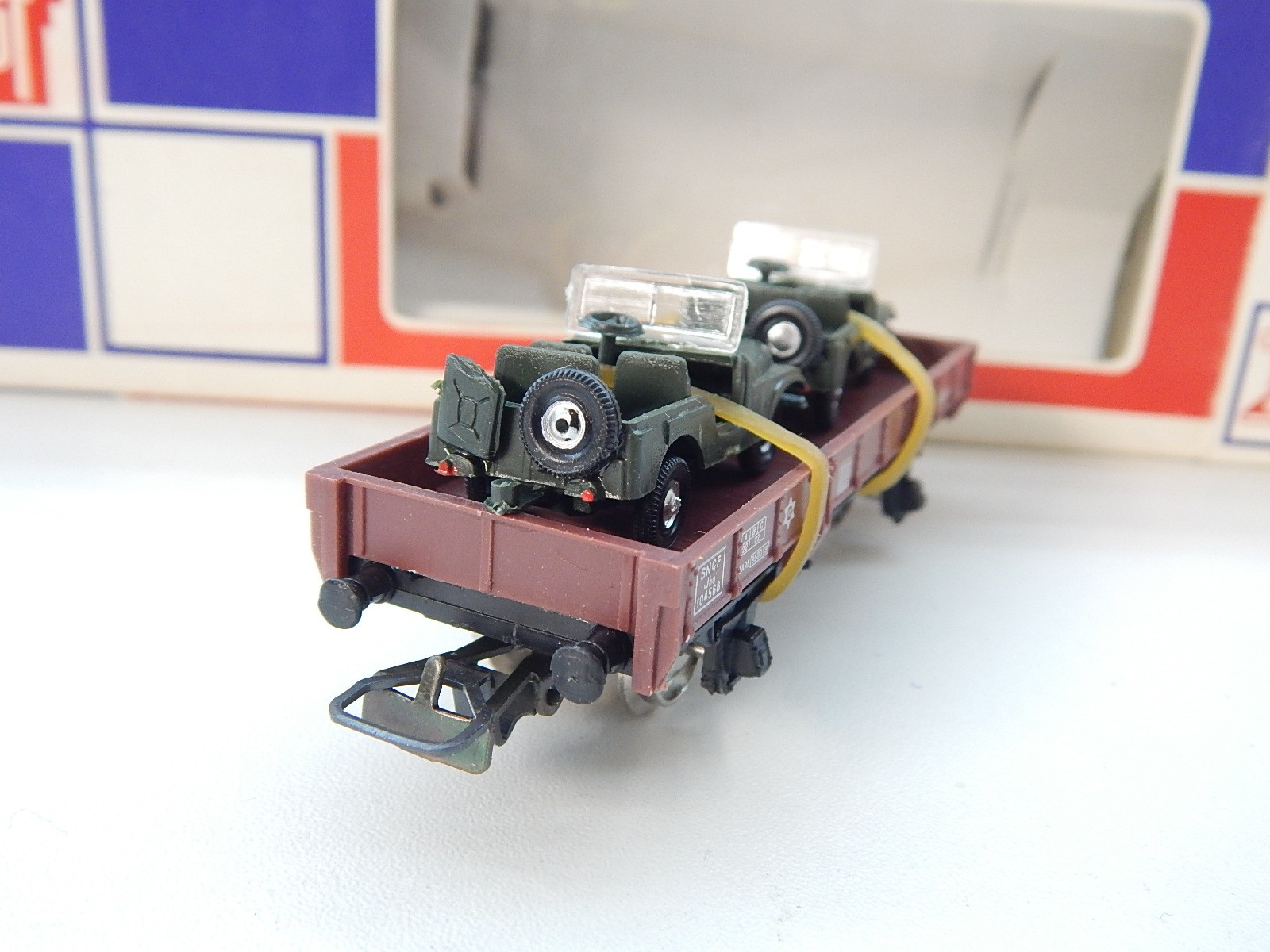 Réf 6451 - JOUEF WAGONS PLAT 2 JEEP WILLYS HO EN BOITE BBR - CC2RAI...