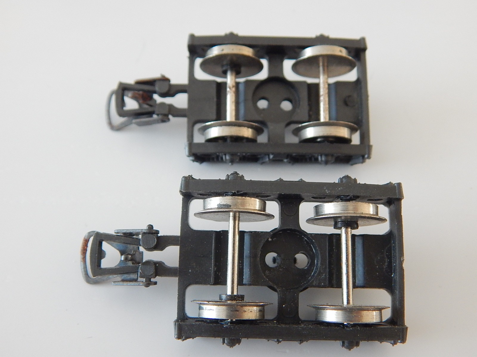 B 29 - LIMA BOGIES POUR WAGON LIMA HO - CC2RAILS.COM